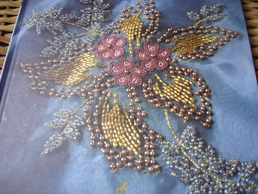 modèle broderie avec perles