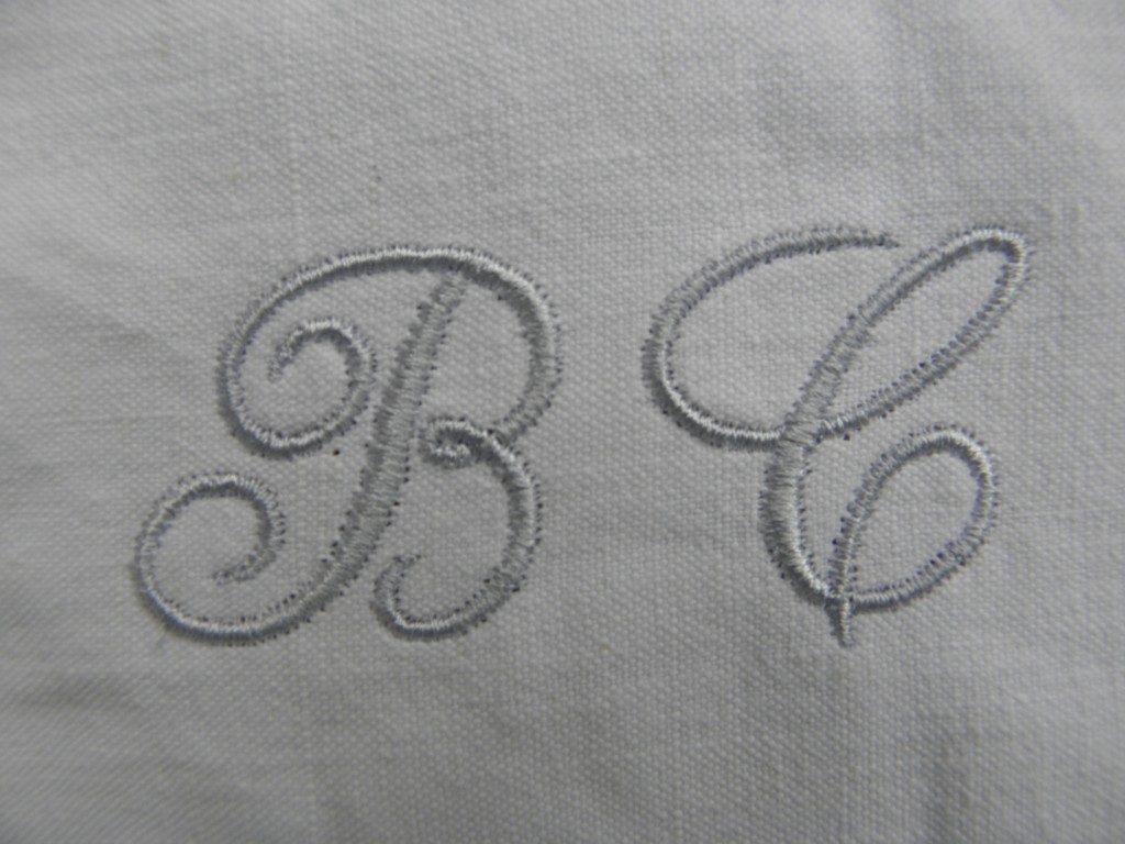 modèle broderie initiales